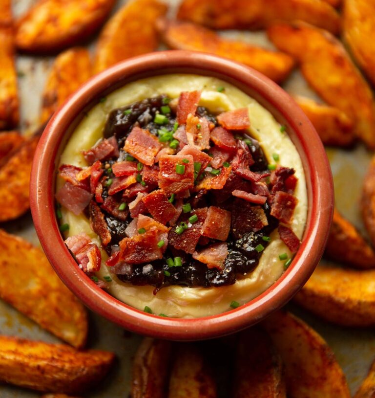 Caramelised Onion & Bacon Baked Brie (+ Smoky Wedges) | Don't Go Bacon ...